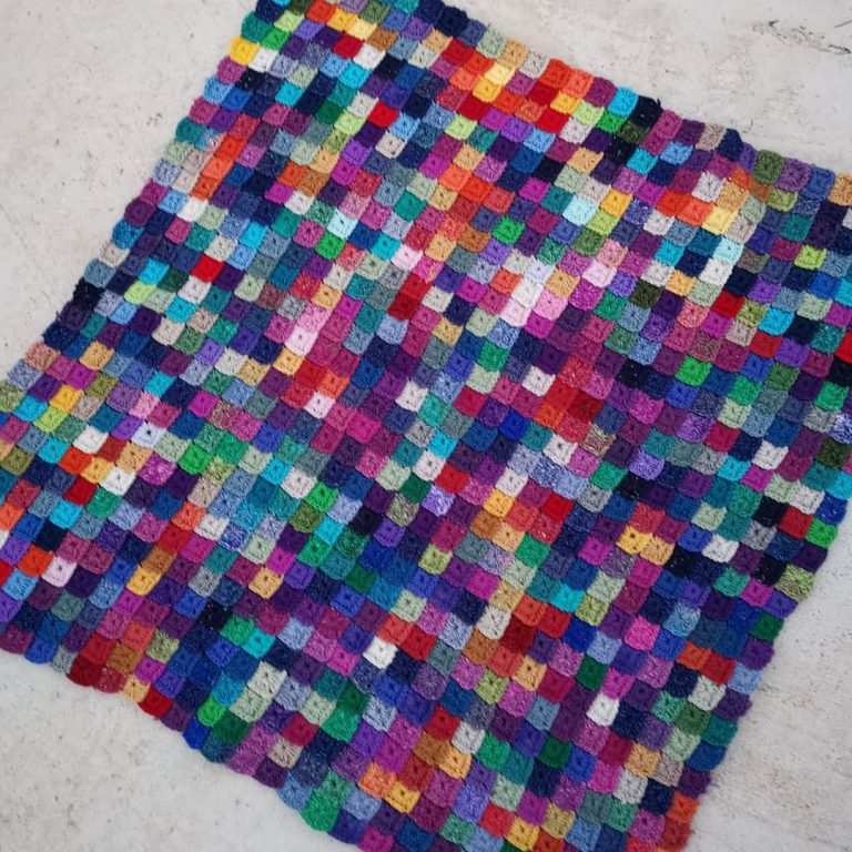 Free Crochet Pattern for a Little Squares Blanket ⋆ Crochet Kingdom