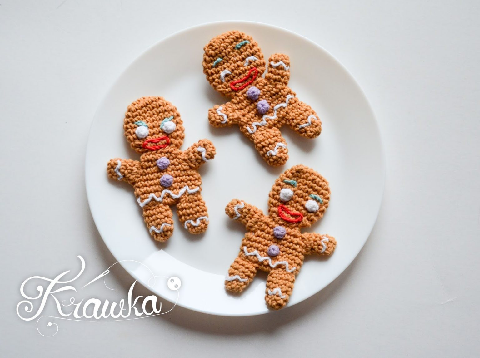 Gingy the Gingerbread man Free Crochet Pattern ⋆ Crochet Kingdom