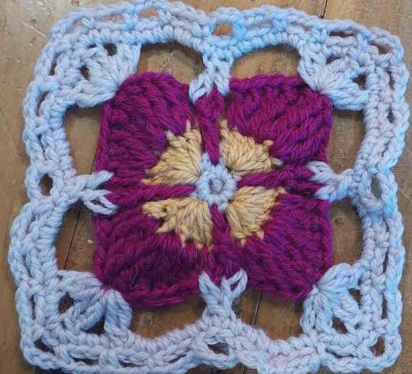 500+ Crochet Granny Square Patterns, Ideas & Tutorials ⋆ Crochet Kingdom